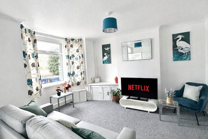 Oxford Contractor Stay | Sleeps 6 | 3 Bedrooms - Oxford