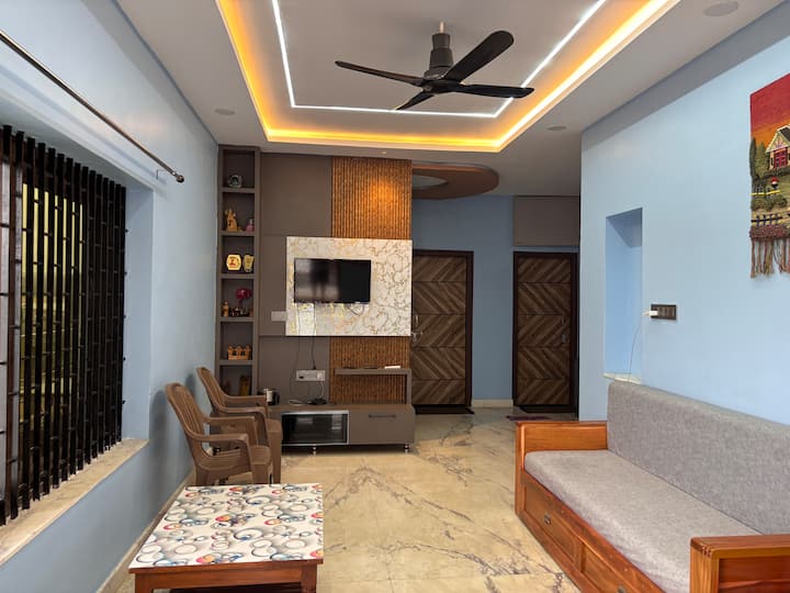Varsha Homestay 3bh - Hampi
