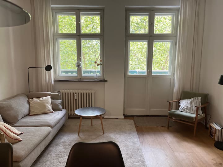 Peaceful And Yet Central Apartment, Friedrichshain - Kreuzberg