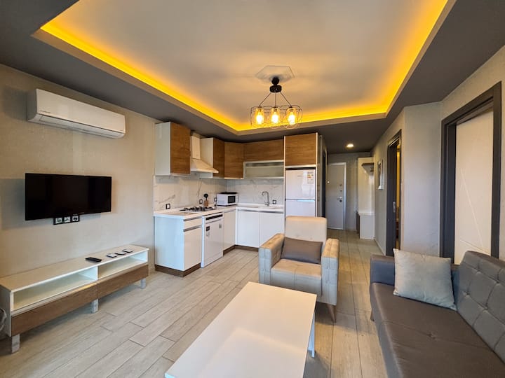 Ortak Havuzlu Denize Yakın 2+1 Tatil Evi - Selçuk