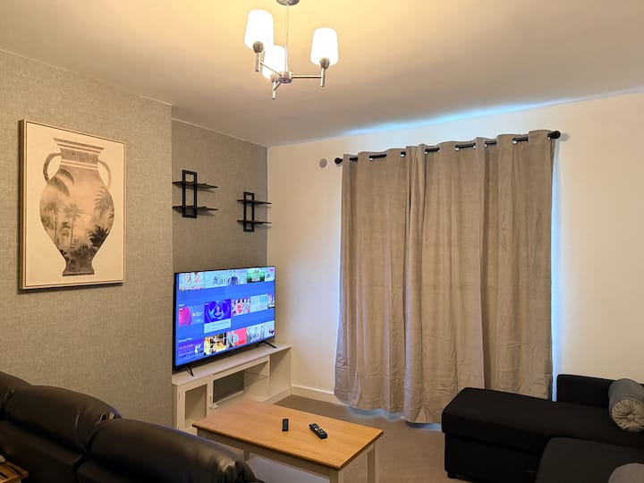 Family Retreat Home | Parking | Gardens | Sleeps 6 - Queensferry