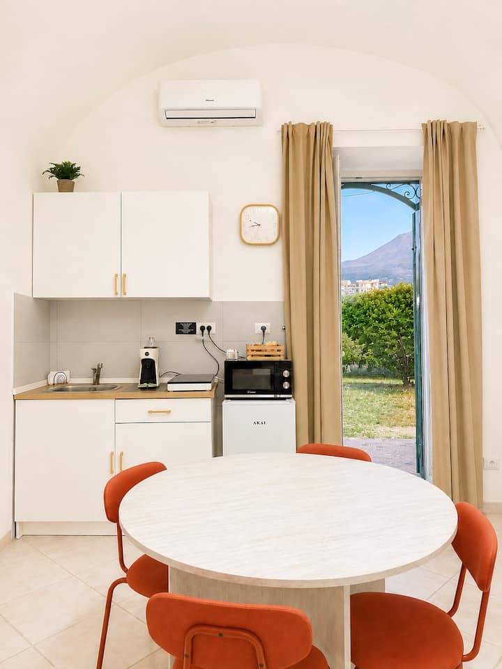 Appartamento Con Salone Cucina E Bagno Privato - Torre del Greco