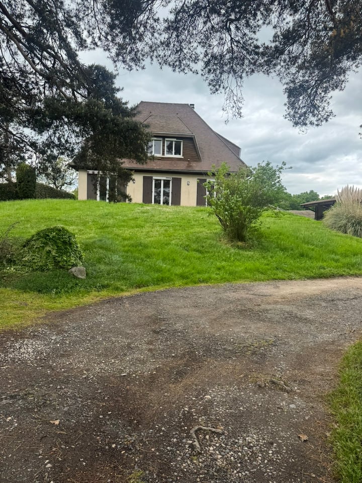 Grande Maison Conviviale 14 Personnes Avec Piscine - Montbrison