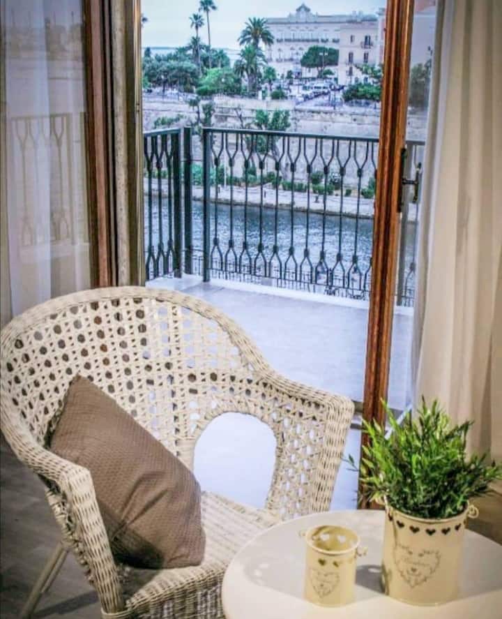 B&b Situato Vista Mare, Di Fronte Al Ponte - Taranto