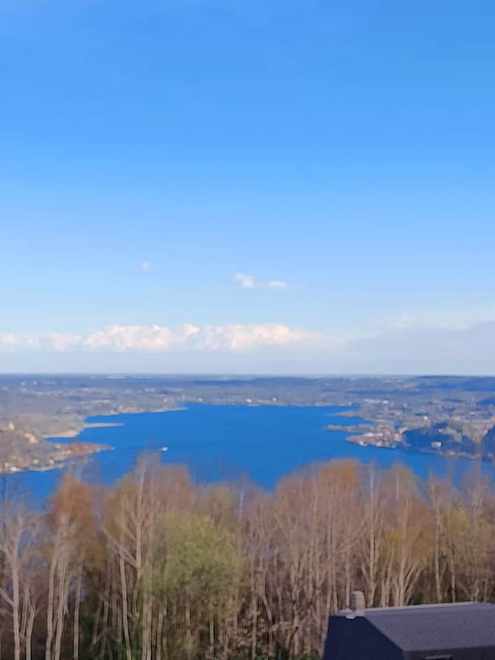 La Casa Di Carlo
 Appartamento, Porzione Di Villa - Arona, Italy