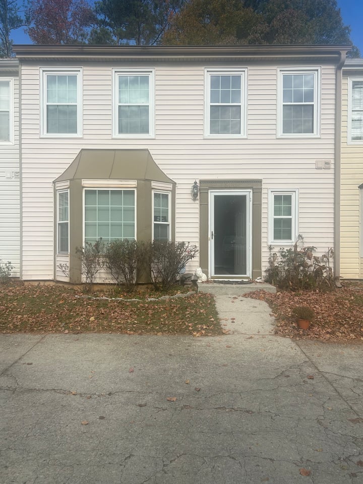 3br Townhome Near Atl | Clean & Comfortable - Duluth, GA