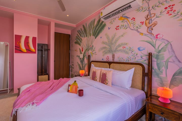 Banana Abode : Home With Breakfast And Pickup - Udaipur