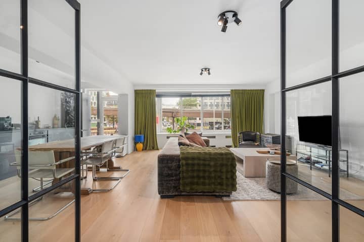 Modern Appartement Gelegen Op Toplocatie - Gand