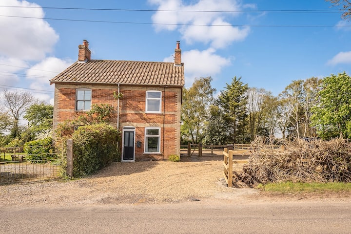 2 Crossing Cottage, Theberton - Saxmundham