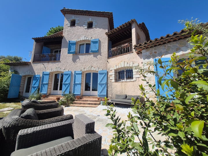 Beautiful House With Sea View Full Of Character - Costa Azzurra