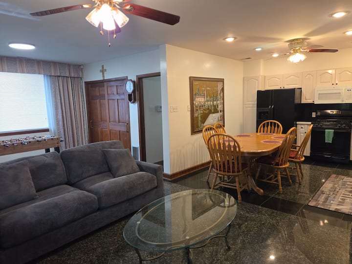 Chelsea Chalet | 4br, Comfortable Stay Near It All - Atlantic City, NJ