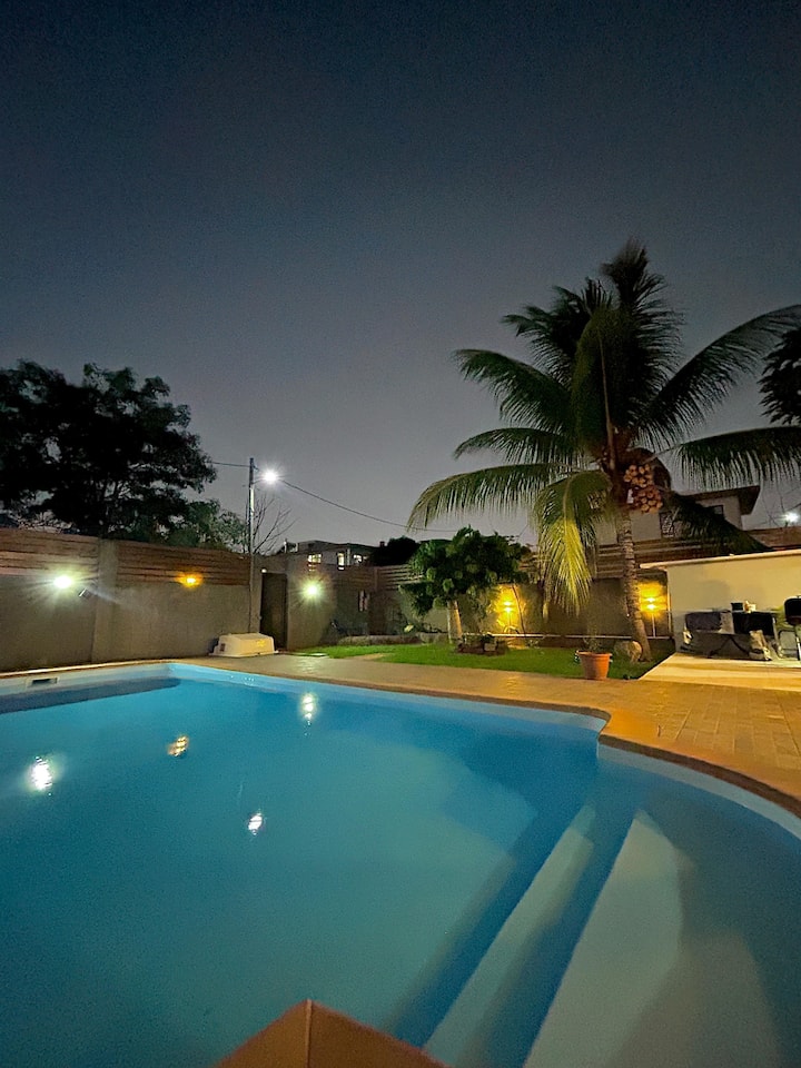 Cozy Modern Villa With Pool - Puerto Louis
