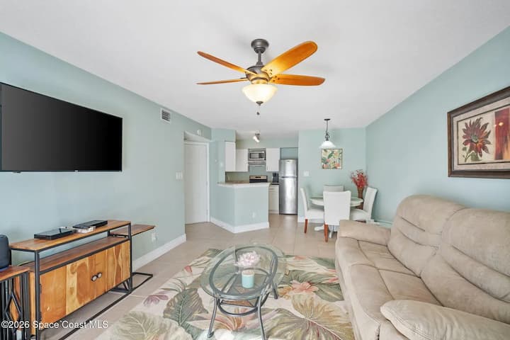 Sun, Sand & Serenity - Walk To Beach Retreat - Satellite Beach, FL