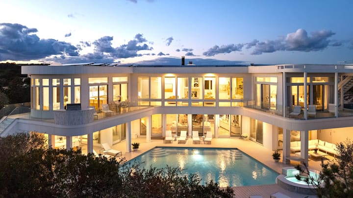 Oceanfront Marvel - Montauk, NY