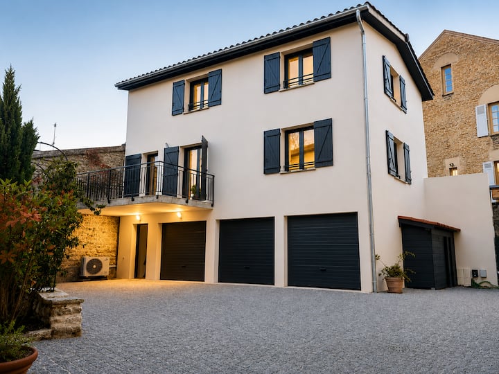 Maison Neuve, Terrasse & Garage Proche Lyon - Dardilly