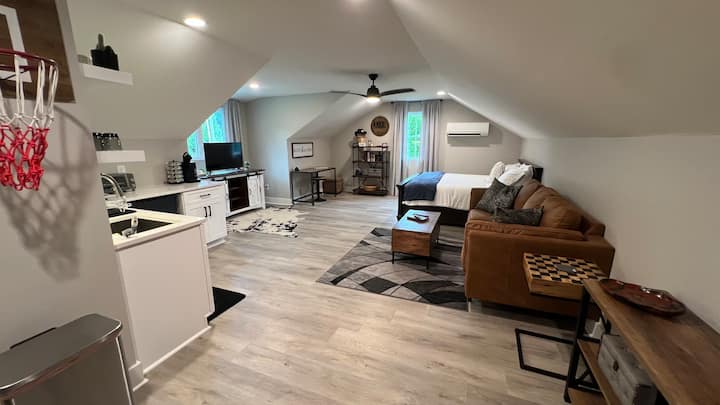 Cowboy Retreat-cozy Studio Getaway - Hendersonville, TN