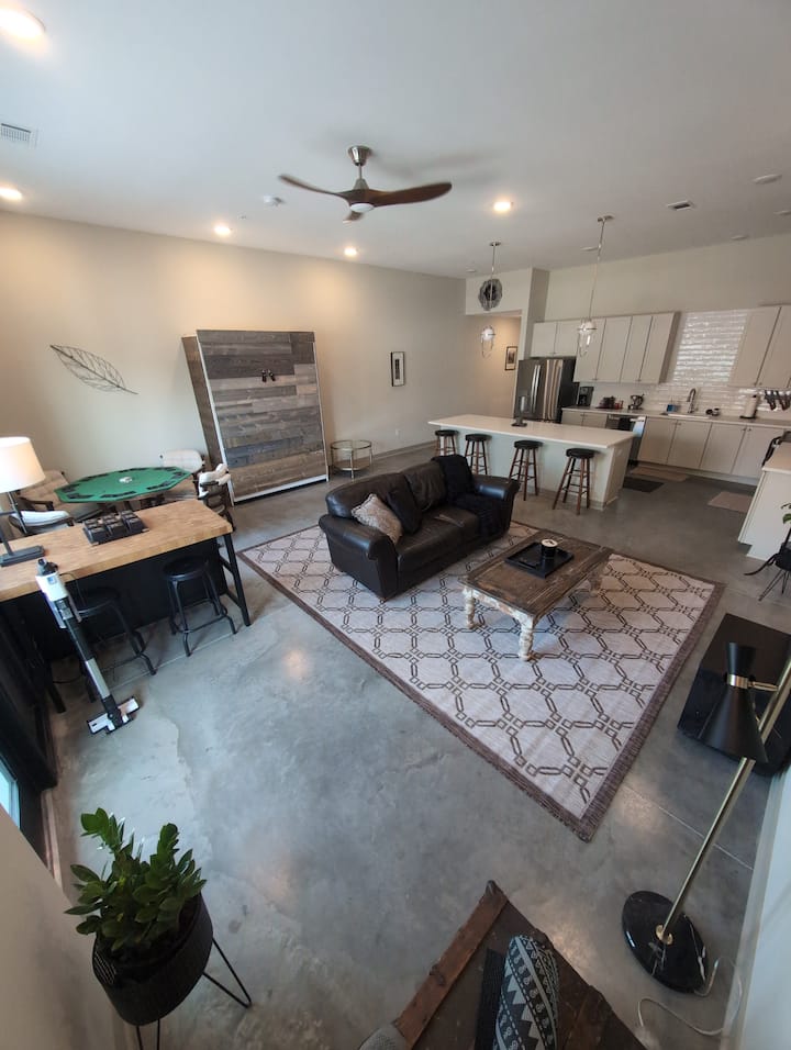 Onyx Suite - New 2 Bdrm/2bath Near Downtown! - Kansas University, Lawrence