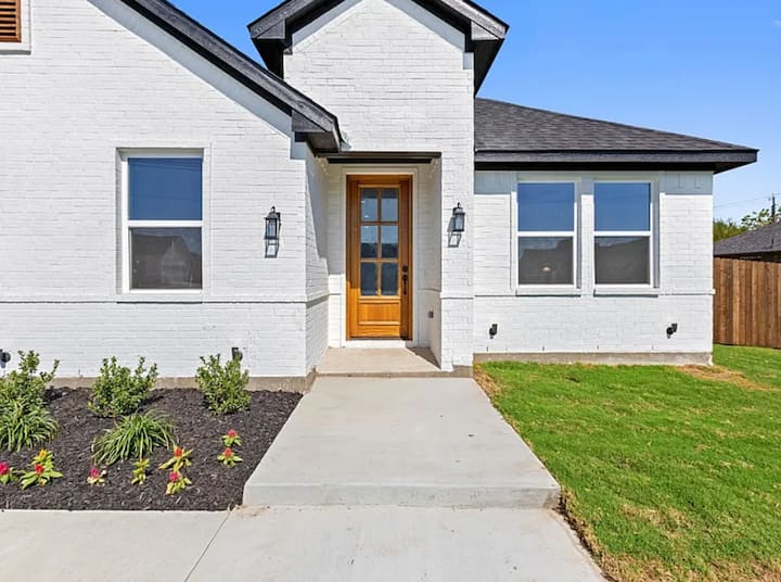 New Listing Coming 5/20 - Lancaster, TX