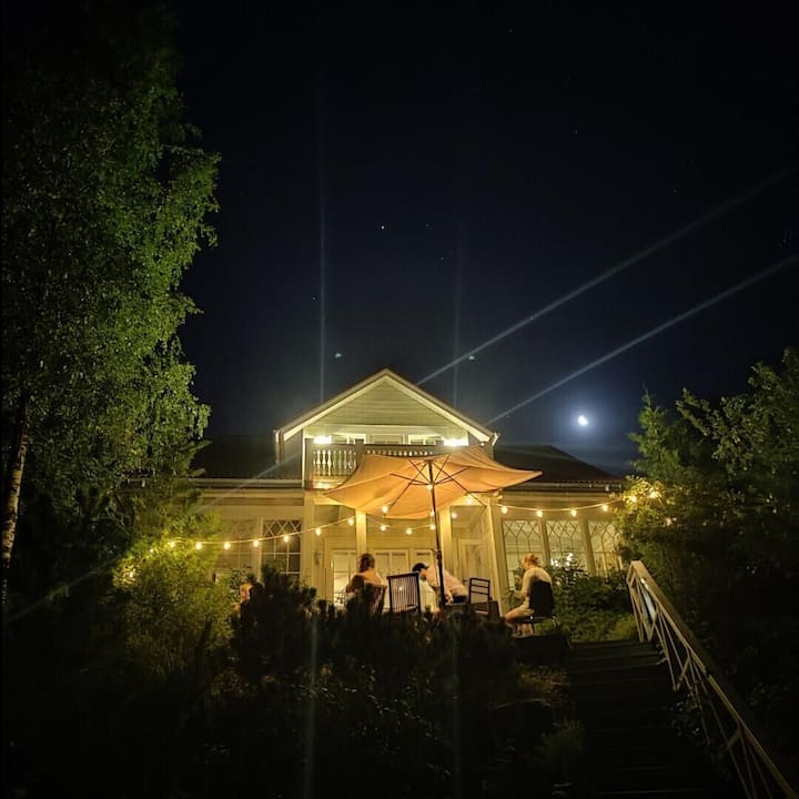 Dazzling Villa Huvikumpu By The Lake - Kuru