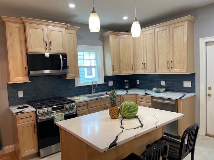 -834: Stylish 3 Bedroom 2.5 Bathrooms, Parking - Encore Boston Harbor
