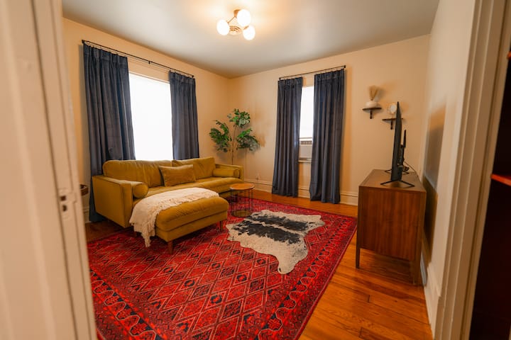 The Crimson Cricket | Upstairs Apartment - Barboursville, WV