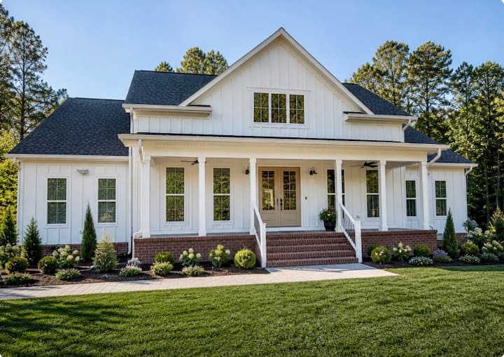 Luxury Retreat Pool Access Pets Welcome - Williamsburg, VA