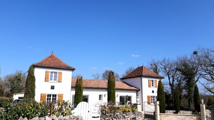 La Bâtisse Aux 2 Tours - Lot
