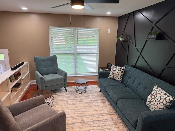 Relaxing Forest Park Home Near Airport & Downtown - Riverdale, GA