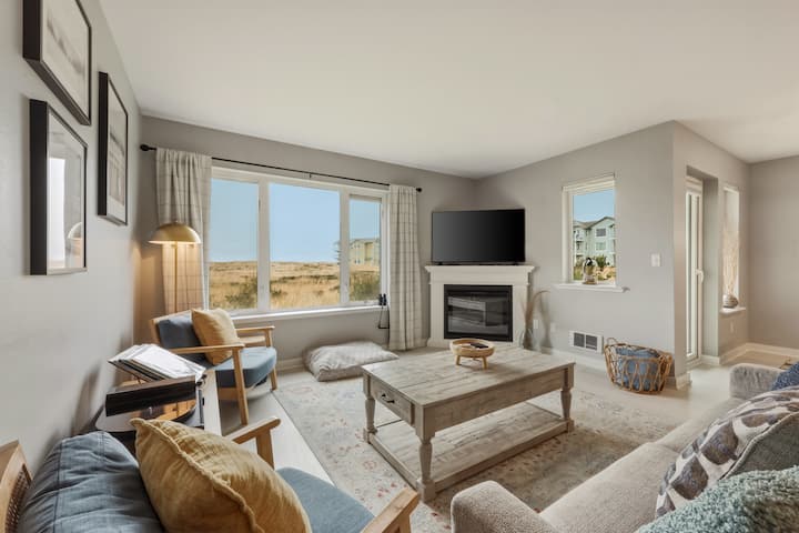 213 - Deepwater Digs The Go-to Oceanfront Escape - Westport