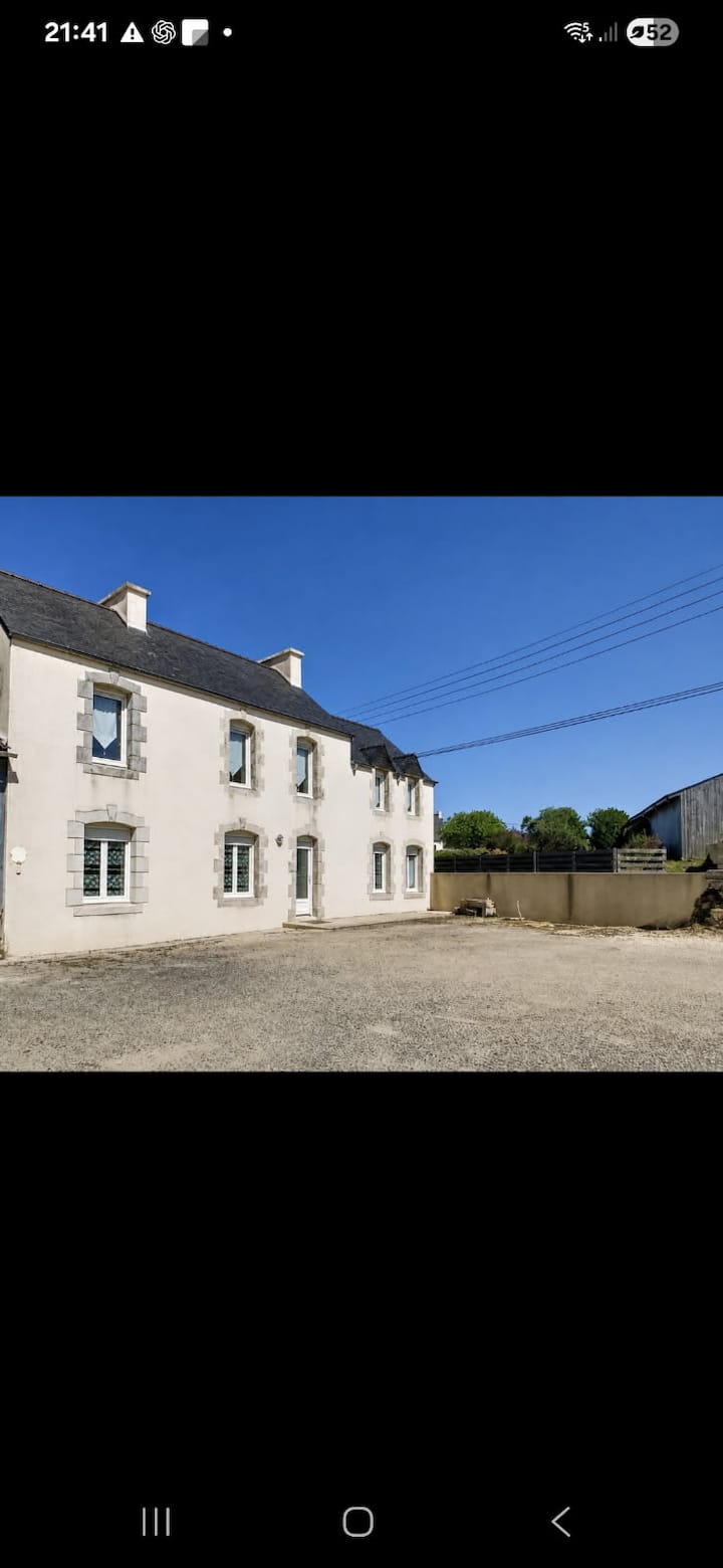 Maison De Charme Avec Cour Privée ! Proche Mer - Plouescat