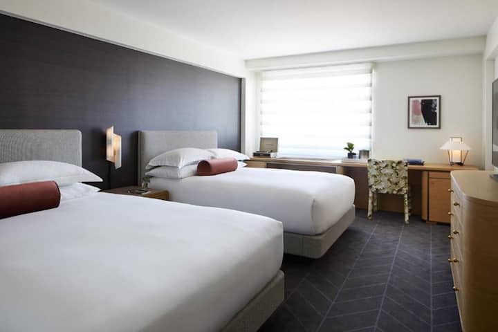Stylish Wharf Stay | 3 Units | 0.3 Mi To Pier 39 - San Francisco, CA