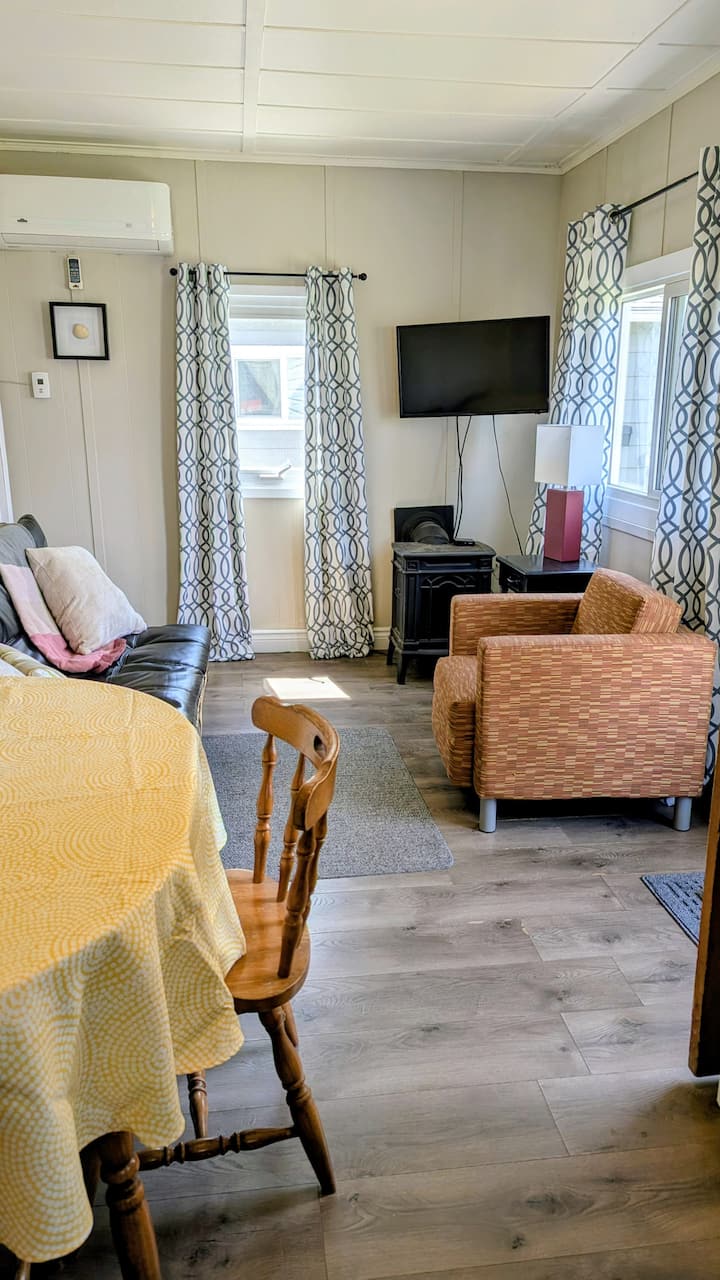Backyard Cottage #3 - Port Elgin