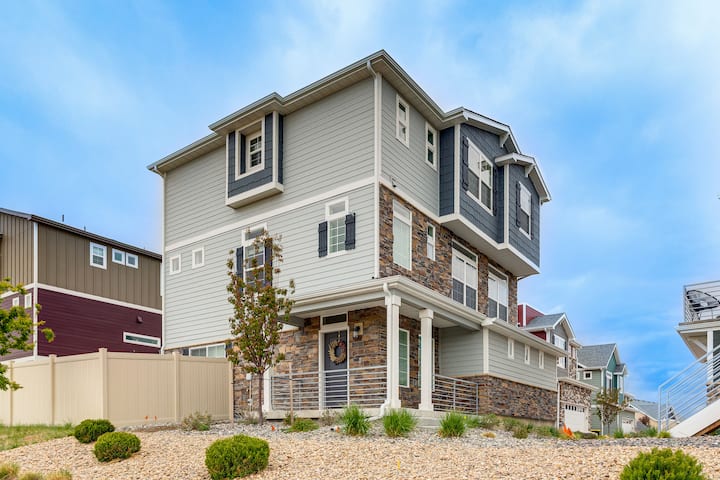 Spacious & Modern! New Home Near Gaylord Rockies - Montbello - Denver