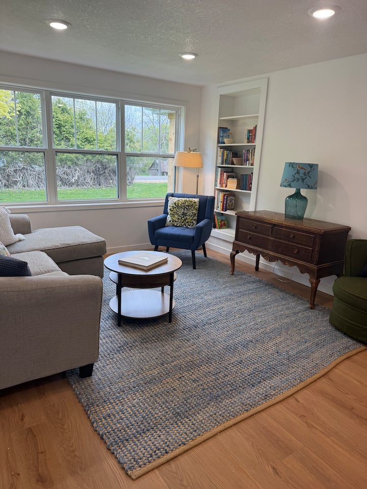 Stockholm Cottage Retreat - Wisconsin