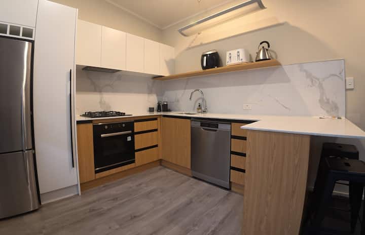 Modern Stay | Parking | Easy City Access - Wellington