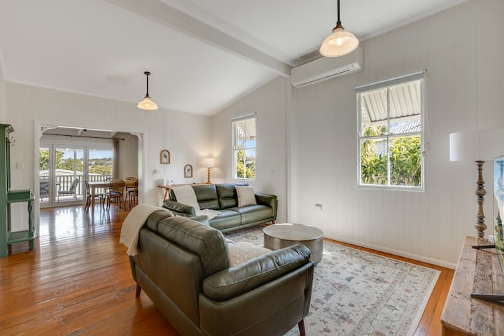 Charming & Cozy Cottage Retreat In East Toowoomba - Toowoomba