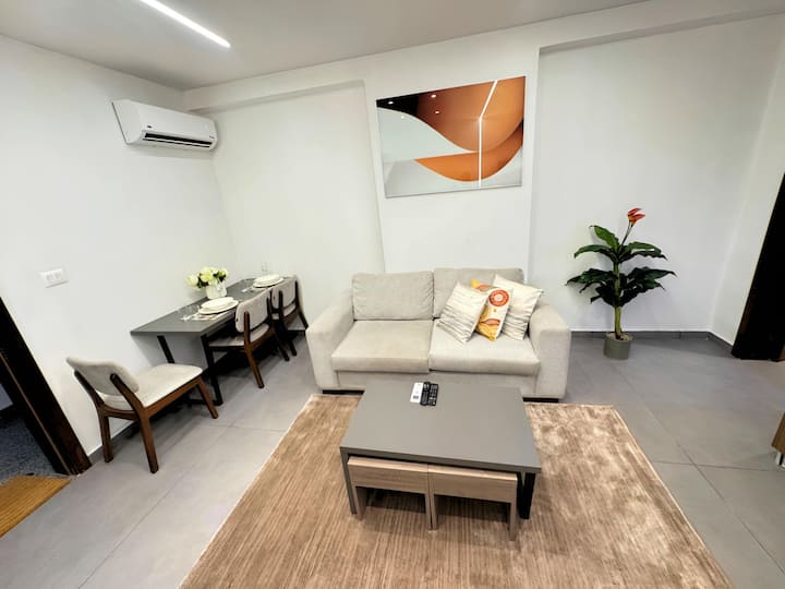 Modern & Cosy Oasis In Central Gombe  Pool, Spa & - Kinshasa