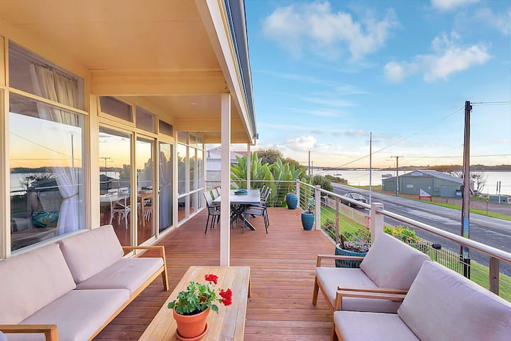 Riverfront Escape- Space To Unwind - Goolwa