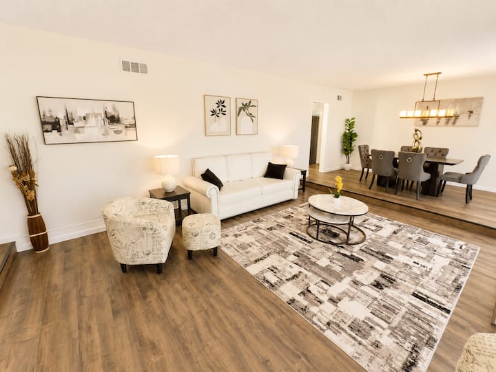 Spacious 4br House With Yard, Garage! - Thousand Oaks, CA