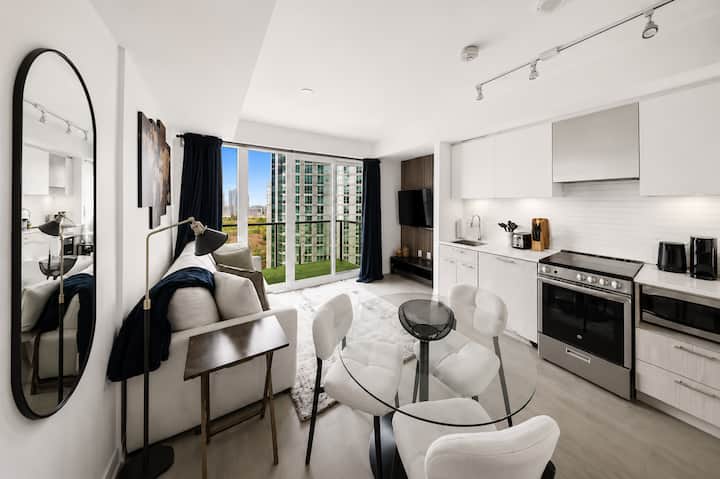 The Jarvis Studio Suite|eaton Centre |Dundas St E - Toronto