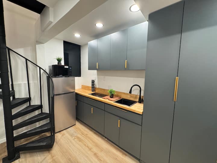 2 Story Modern And Cozy Apartment - Santa Teresa, NM