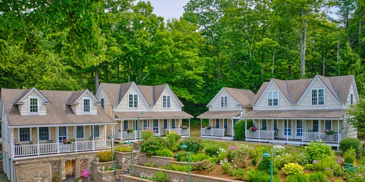 Sunapee Harbor Cottage #3: The Dream On Dwelling - Sunapee, NH
