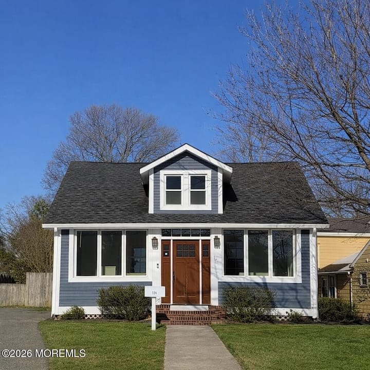 Cozy, Modern Cottage Near Beach, Dining & Shopping - Point Pleasant Beach, NJ