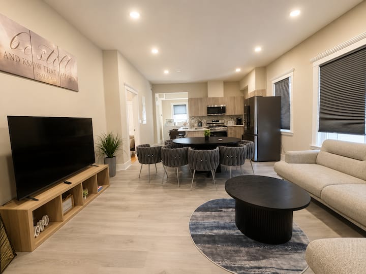 Modern 4br/2ba Home Near Shops & Hwys - Everett, MA