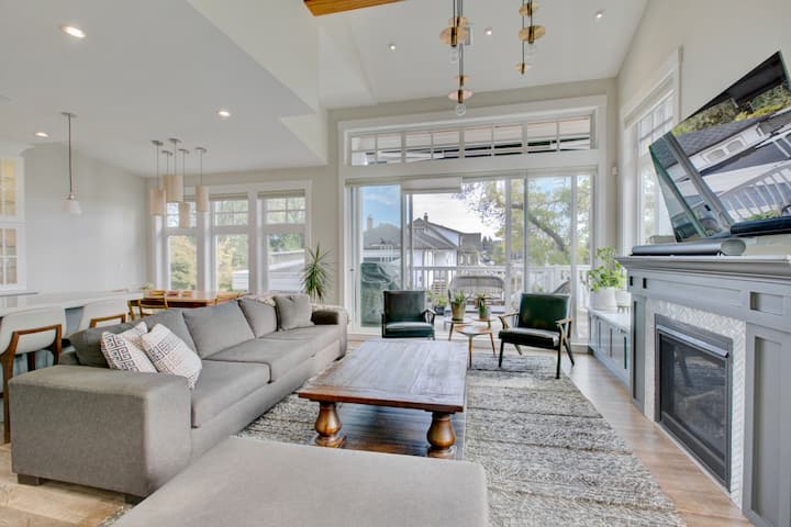 Entire Home In New Westminster (Queensborough) - New Westminster
