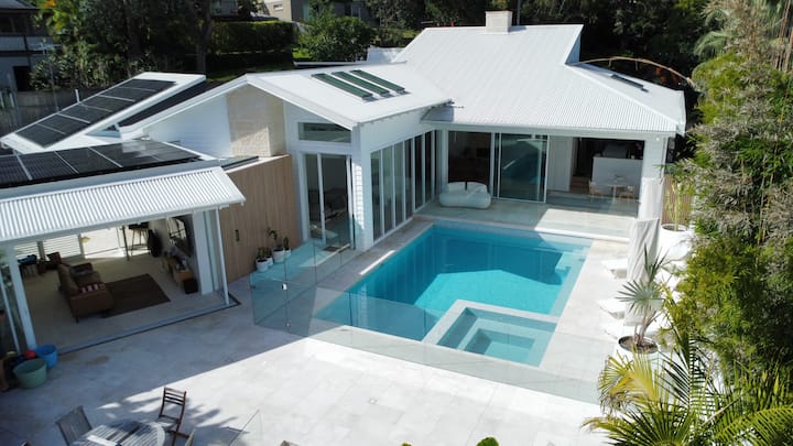 Palmarola - Waterfront Spa, Pool And Boating Oasis - Scotland Island