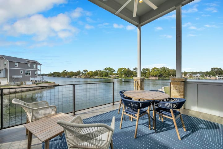 4br Home | Waterfront With Boat Lift & Game Room - Kingsland, TX