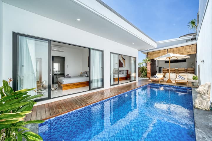 Private Luxe Villa W/ Pool - Bali