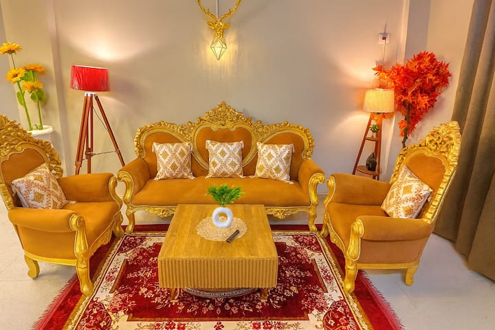 Private 2 Bhk-near Amrita & Yatharth- Grover Stays - 法裡達巴德