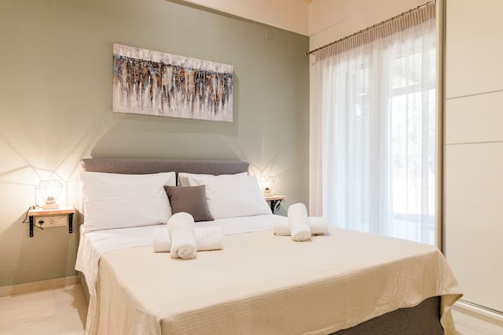 Seadrop Suites | Family Apartment Pool View - Lefkada